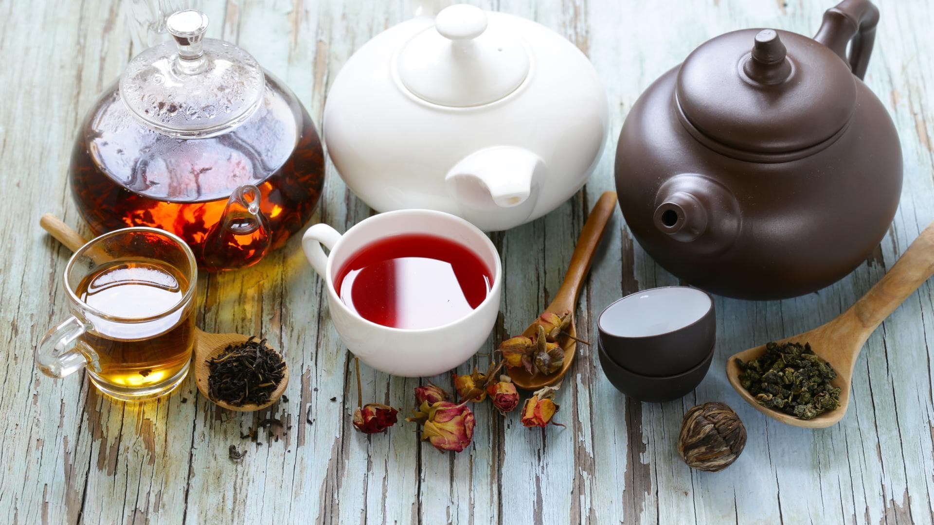 Tee: Alles über Sorten, Zubereitung und Co.