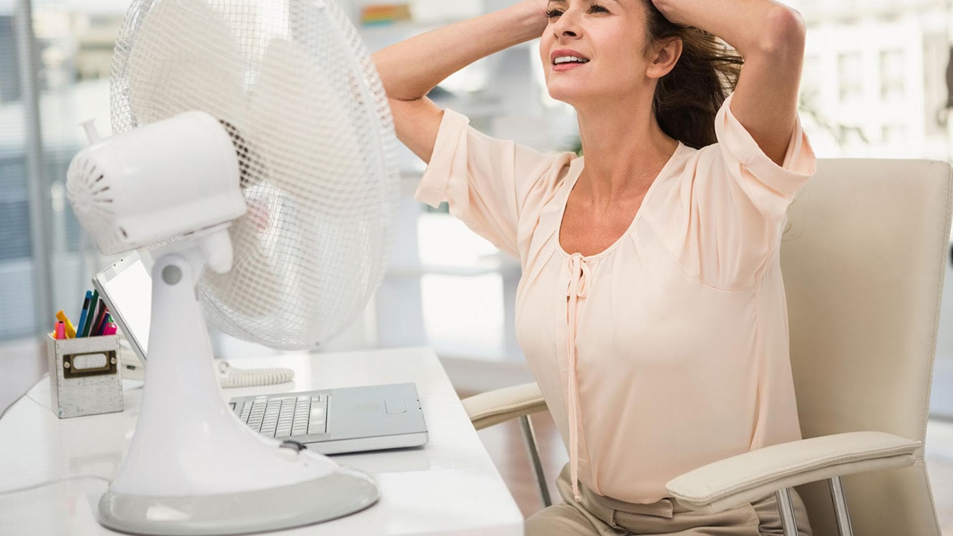 Die besten Tipps bei Hitze im Büro