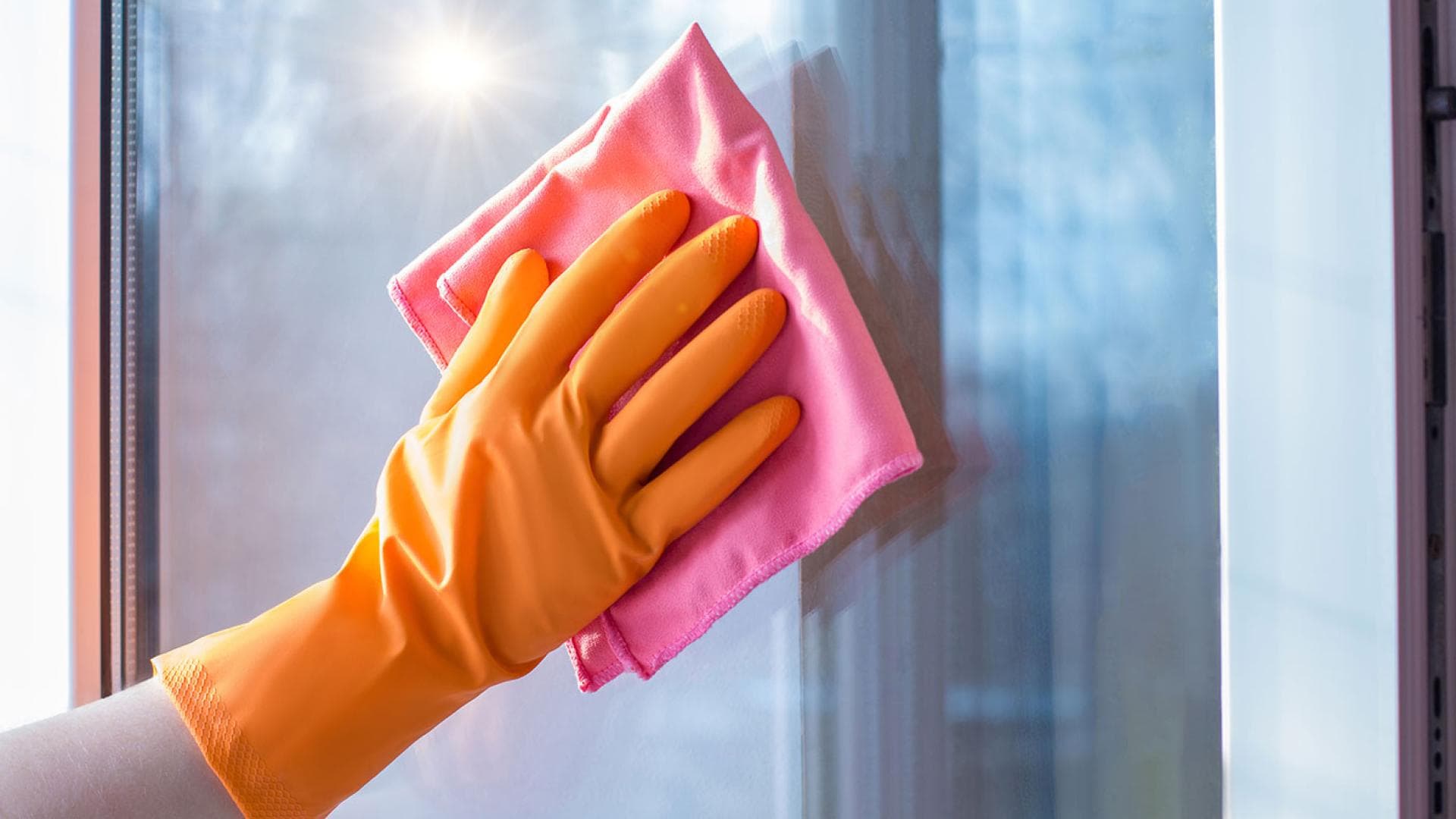 Fenster streifenfrei putzen - so geht’s!