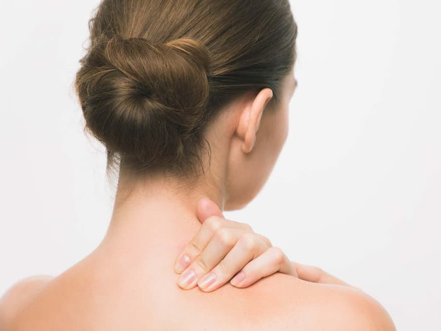 Raideur de la nuque : Les causes et ce que l'on peut faire